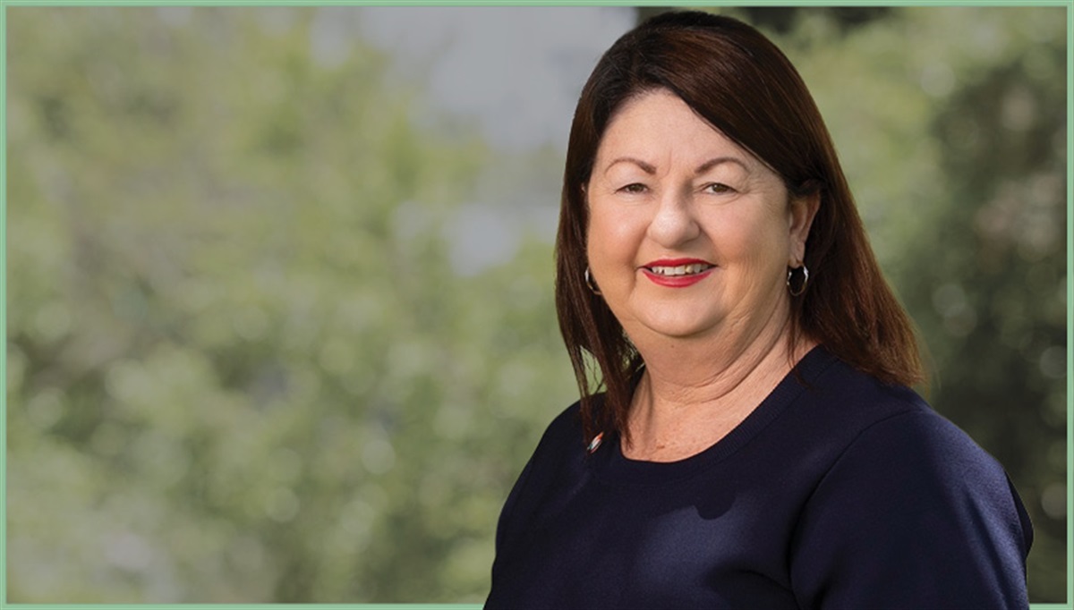Thank you with Mayor Anne Baker - Isaac Regional Council
